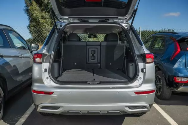 4WD and Ute Rentals from Ezi Car Rental – Home